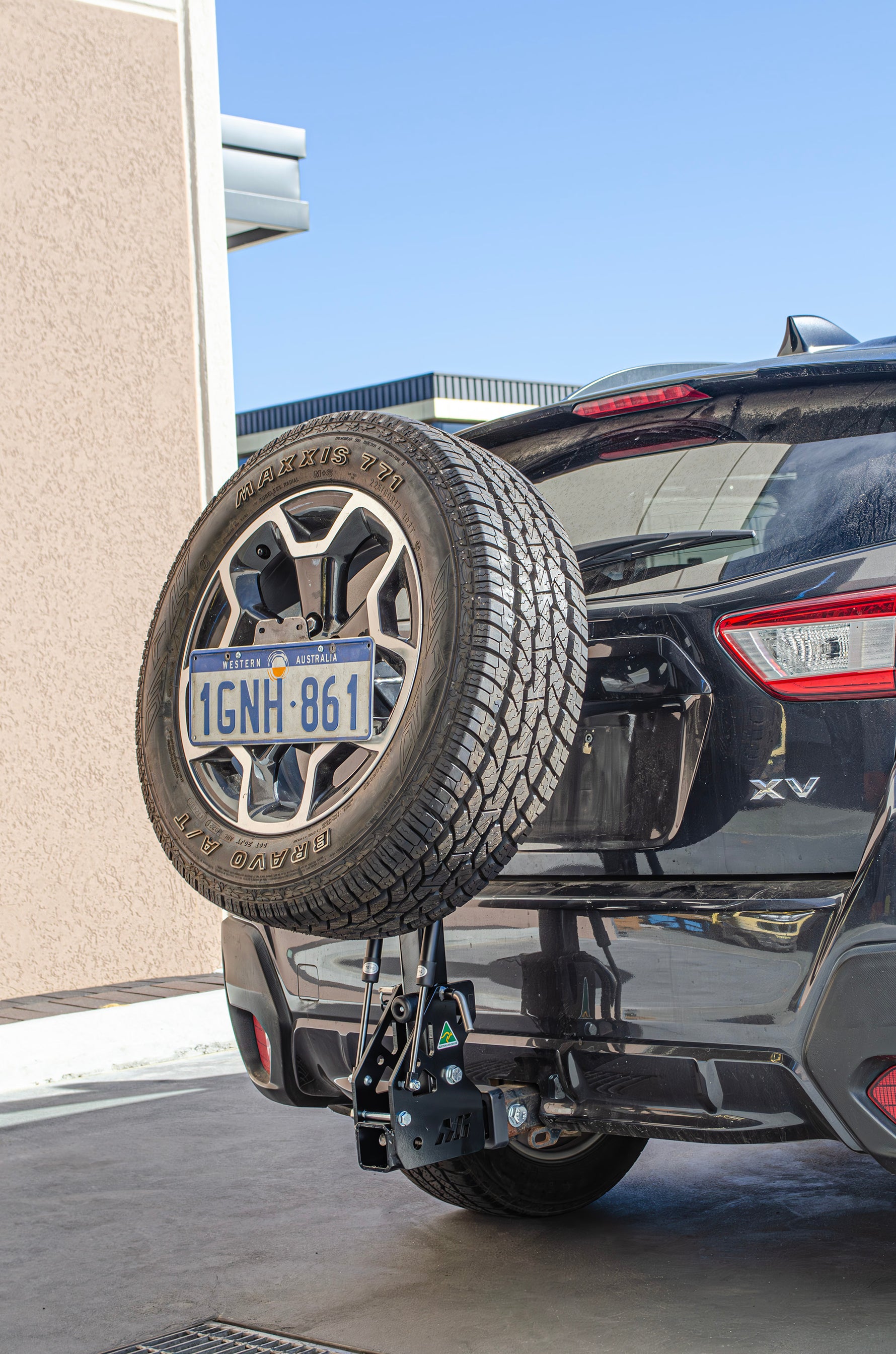 TILTING SPARE WHEEL CARRIER | GEN3 | 2T TOWING – Mirack